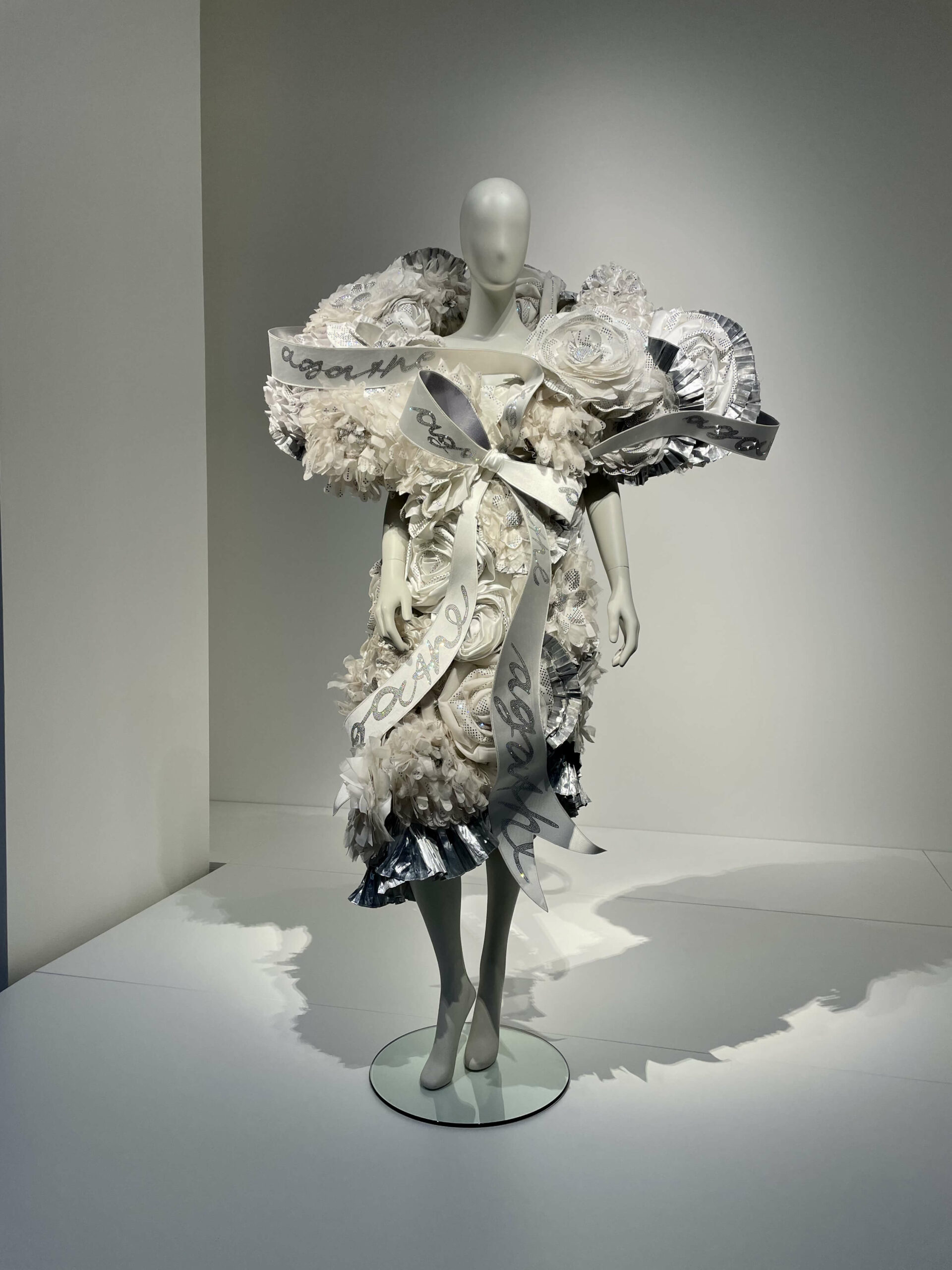 Flowers in Art - Everlasting Beauties