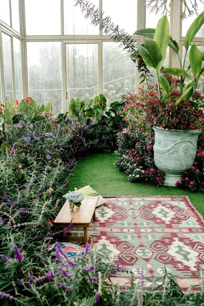 The Ultimate Guide to a Cosy Winter Garden at Home - KunstLoft Magazine
