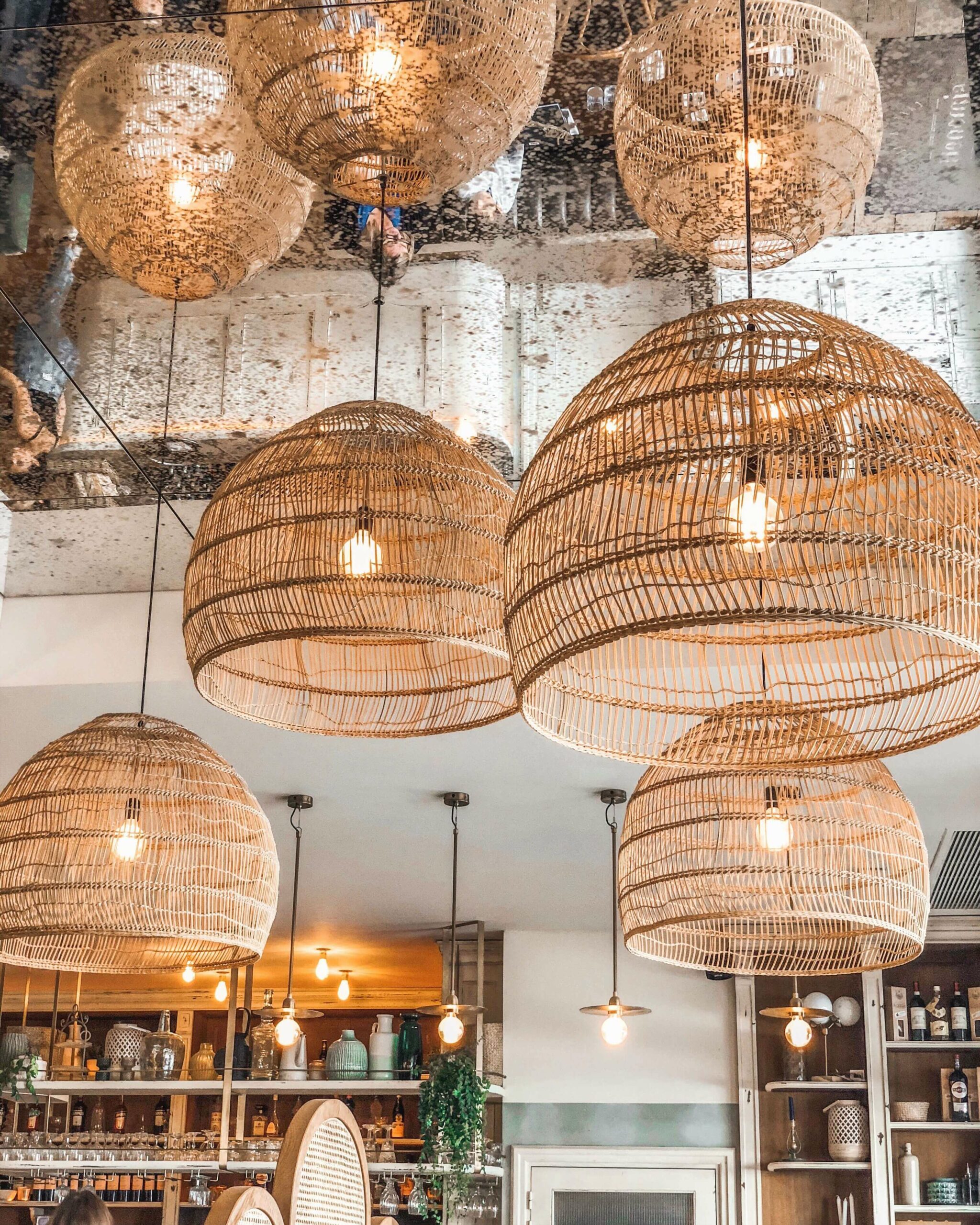Atmospheric room lighting: 7 ideas